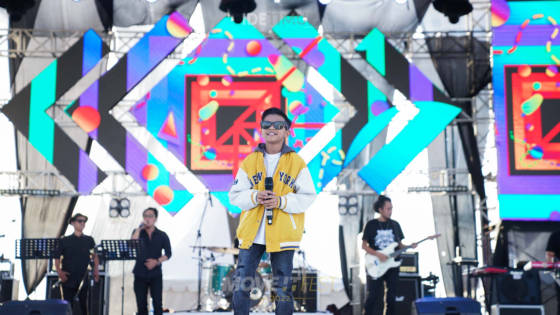 Chapters – MOVE IT